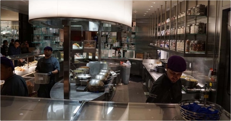 What makes Las Vegas buffets so tempting for travelers? - UScasinos